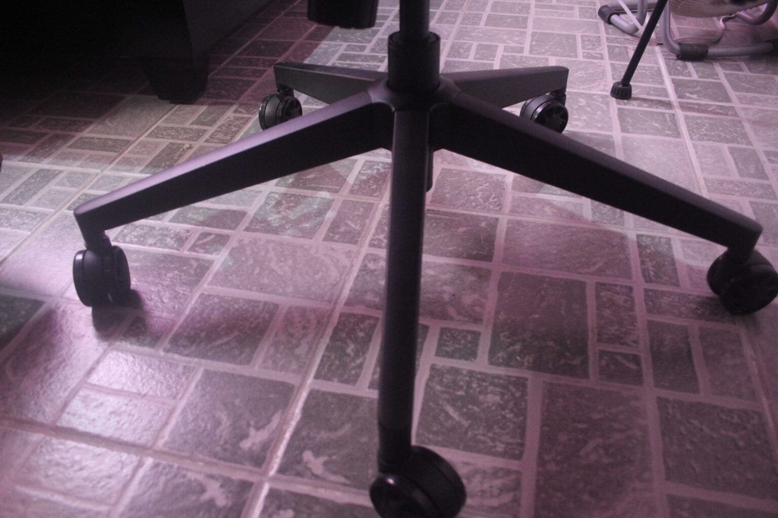 Rakk Casap Elite Black Review: Bang for the buck gaming chair ...